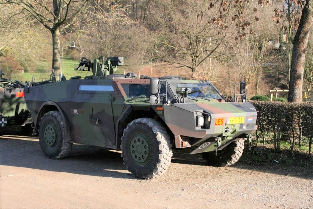 WarWheels.Net - Fennek Recon Vehicle Photos